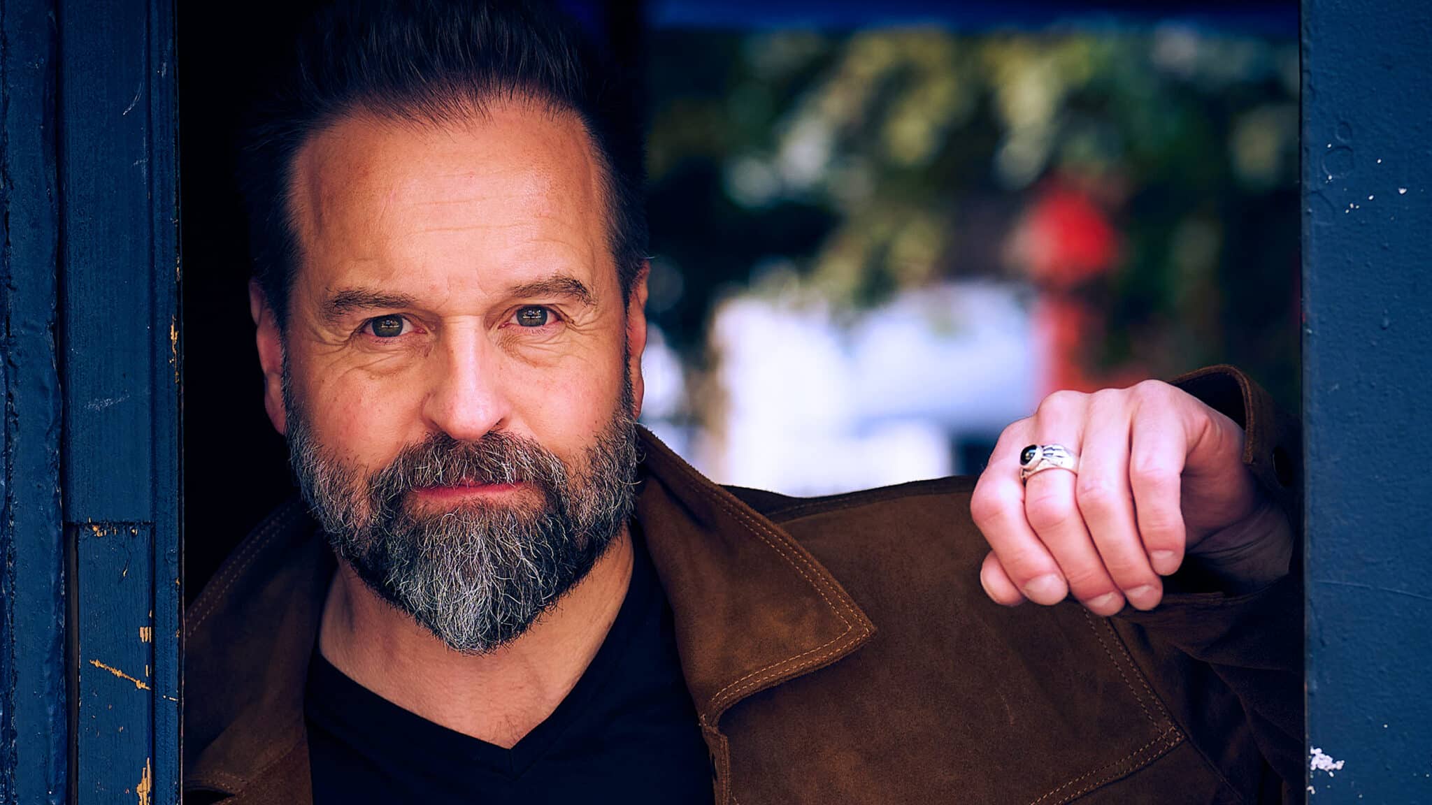 Les Misérables star Alfie Boe returns to Australia in 2026 ...